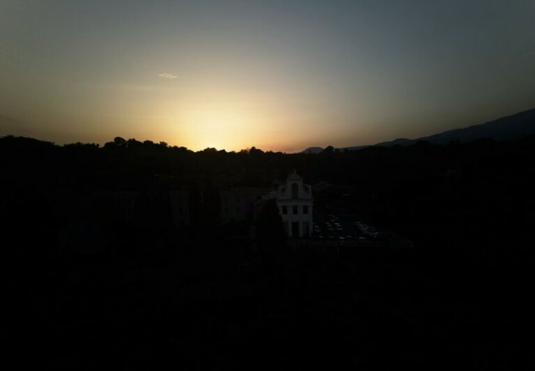 DJI Mini 3 and 3 Pro AEB Photo Mode for HDR Photography – VicVideoPic